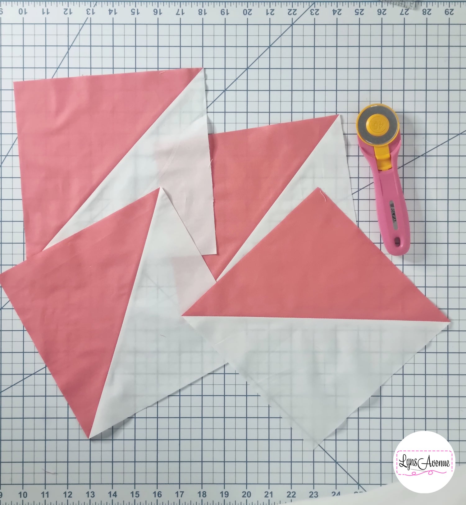How to: Make Half-Square Triangles (HSTs) using the 4-at-a-time method ...
